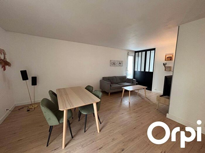 Appartement à louer - Les Près, Montigny-le-Bretonneux - 3 pièces - 2 chambres