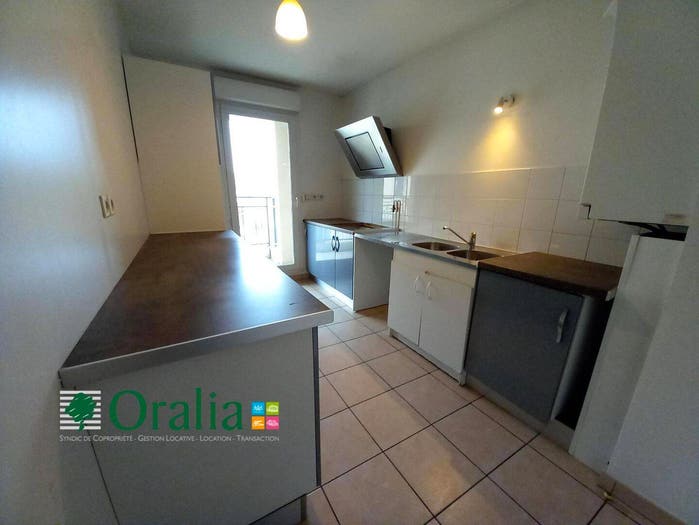 Cusset, Villeurbanne : Appartement 3 pièces à louer