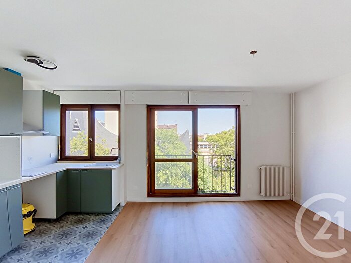 Saint-Denis, République, Gare : Appartement 2 pièces à vendre