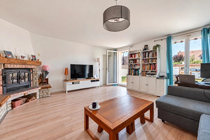 Maurecourt : Maison 5 pièces à vendre