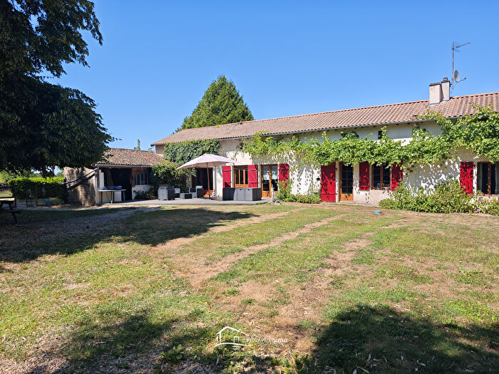 Maison à vendre - Lezay - 4 pièces - 3 chambres