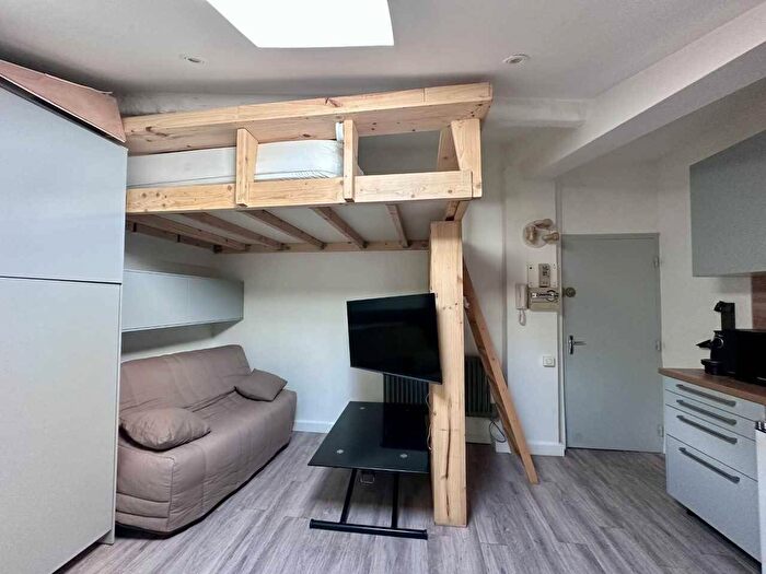 Appartement à louer - Magnanen-Teinturiers, Avignon - 1 pièce