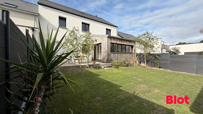 Maison 8 pièces à vendre à Liffré