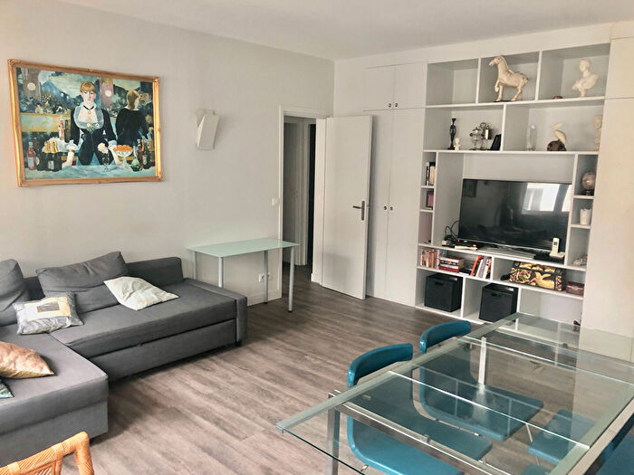 Appartement à louer - Paris e , Barbès, Château Rouge - 2 pièces - 1 chambre