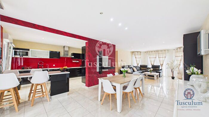 Elzange - Maison 7 pièces à vendre