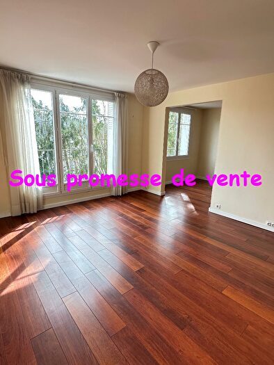 Appartement à vendre - Buc - 4 pièces - 2 chambres