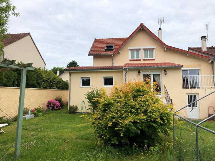 Maison à vendre - Villecresnes - 6 pièces - 3 chambres