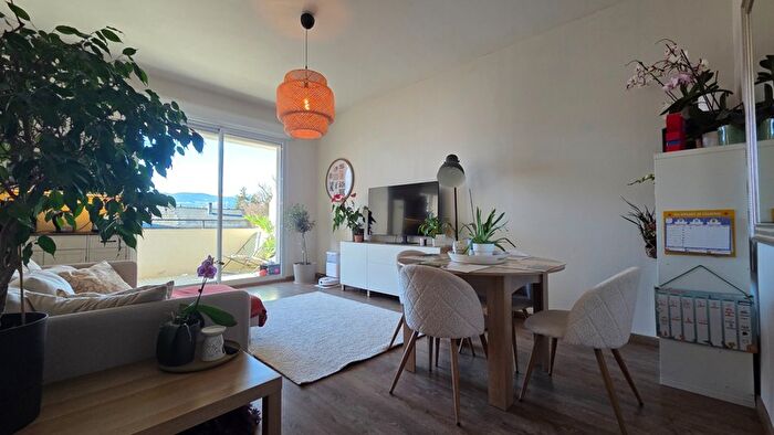 Appartement à vendre - Bourg-Madame - 4 pièces - 3 chambres