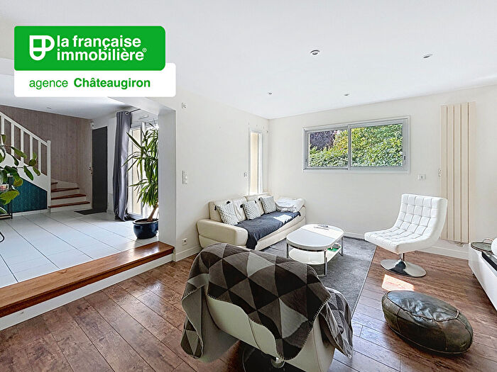 Maison à vendre - Saint-Aubin-du-Pavail - 7 pièces - 5 chambres