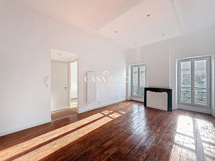 Appartement à vendre - Hyères, Centre-ville - 3 pièces - 2 chambres