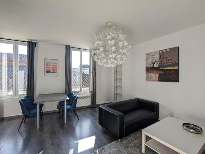 Appartement à louer - Cognac, Centre-ville, Gare - 3 pièces - 1 chambre