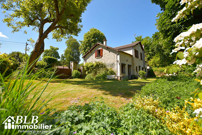 Maison à vendre - Les Essarts-le-Roi - 10 pièces - 8 chambres