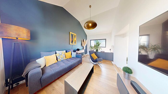 Maison à vendre - Prades-Salars - 4 pièces - 3 chambres