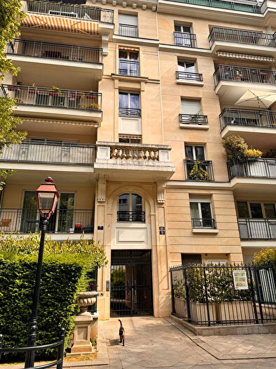 Appartement 3 pièces à Issy-les-Moulineaux, Les Iles, La Ferme, à louer