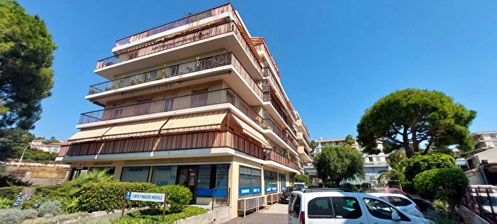 Appartement 1 pièce à Nice, Caucade, à vendre