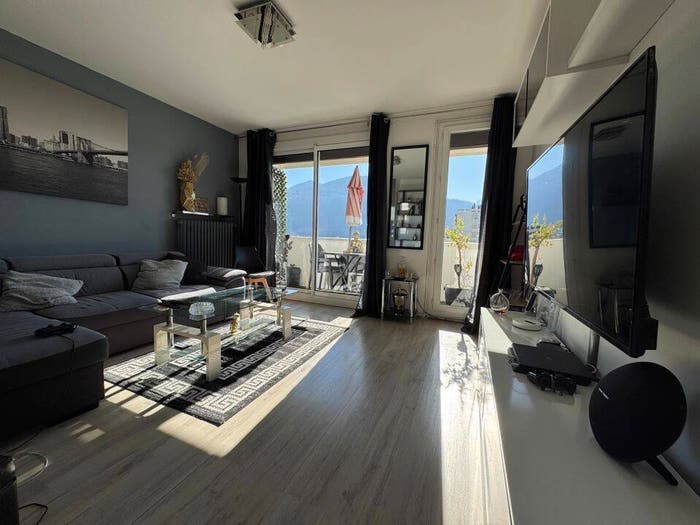 Renaudie-La Plaine, Saint-Martin-d'Hères : Appartement 3 pièces à louer