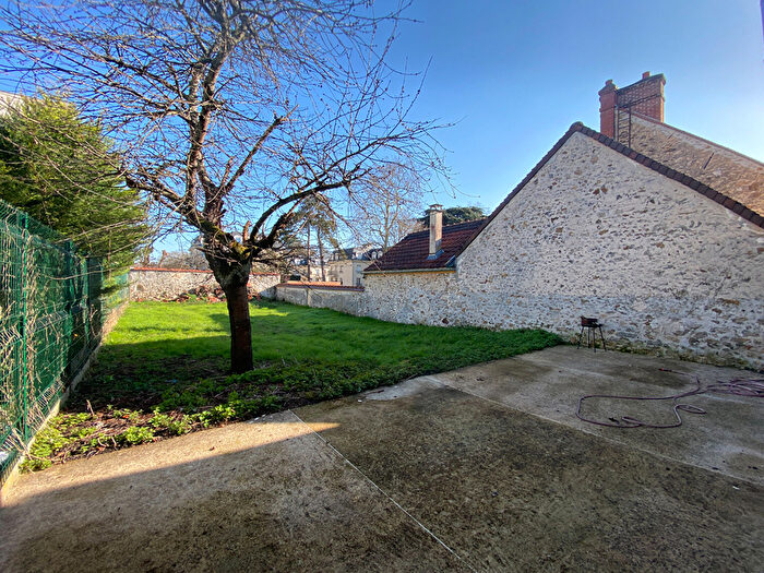 Appartement à louer - Saint-Fargeau-Ponthierry - 3 pièces - 1 chambre