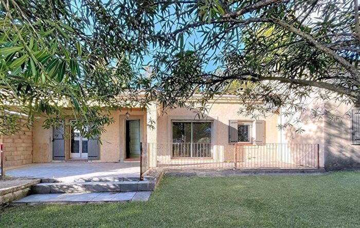 Maison à vendre - Entraigues-sur-la-Sorgue - 5 pièces - 4 chambres