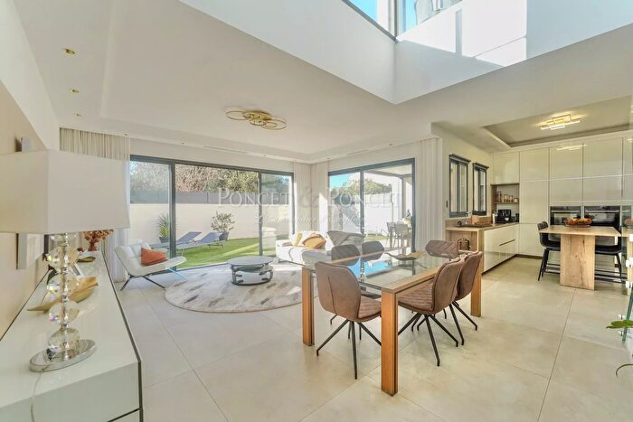 Maison à vendre - Lattes, Cougourlude, Fontvin - 5 pièces - 4 chambres