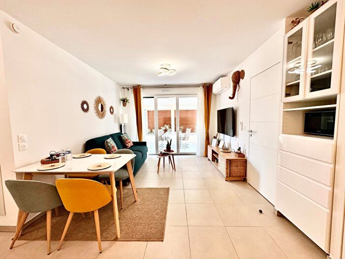 Appartement à louer - Nice, Saint-Sylvestre - 2 pièces - 1 chambre