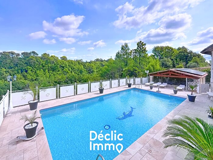 Maison à vendre - Saint-Paul-en-Forêt - 6 pièces - 5 chambres