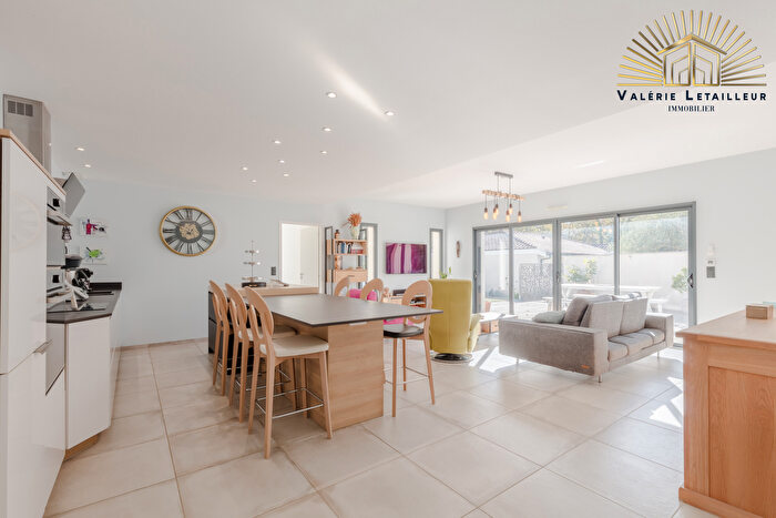 Maison à vendre - Camblanes-et-Meynac - 6 pièces - 4 chambres