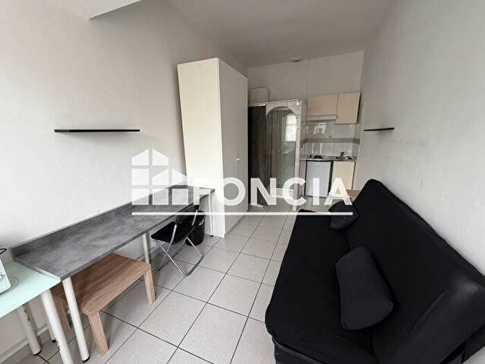 Appartement à louer - Cathédrale, Tours - 1 pièce