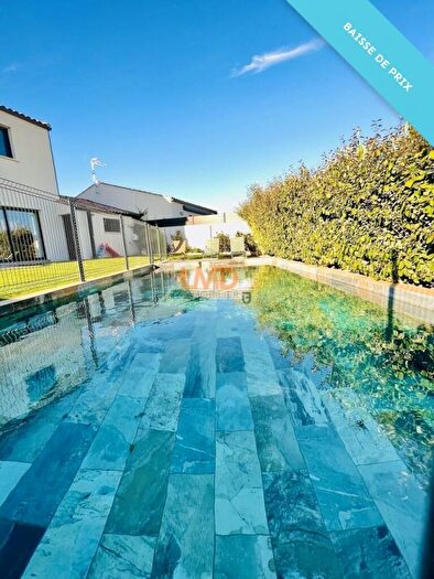 Maison à vendre - Colombiers - 4 pièces - 3 chambres