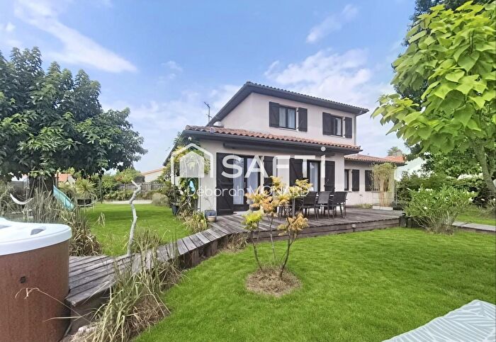 Maison 6 pièces à vendre à Saint-Médard-en-Jalles, Caupian, Cérillan, Hastignan, Issac