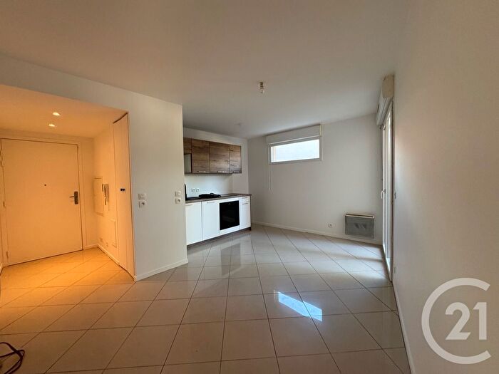 Pierrefitte-sur-Seine : Appartement 3 pièces à vendre