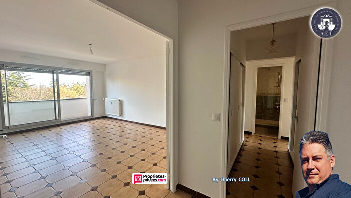Appartement 4 pièces à vendre à Vénissieux, Jean Moulin, Henri Wallon