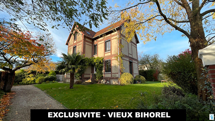 Maison à vendre - Bihorel, Bihorel ancien, Village - 6 pièces - 4 chambres
