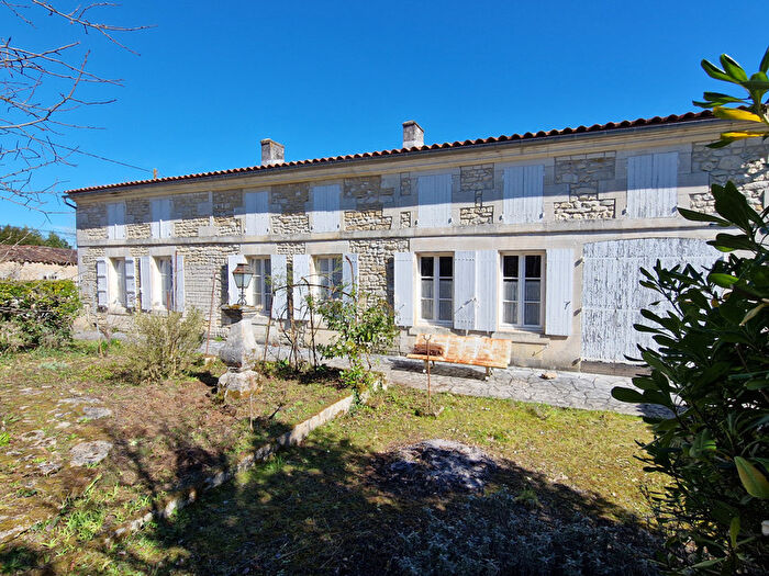 Maison à vendre - Écoyeux - 7 pièces - 4 chambres