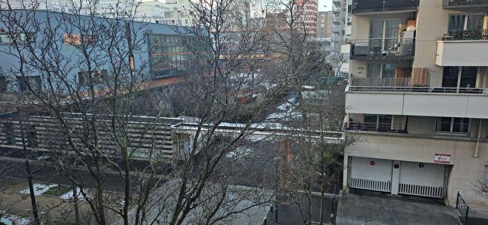 Appartement à louer - Faubourg de lArche, Courbevoie - 4 pièces - 3 chambres