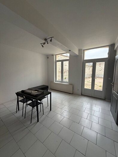 Appartement 2 pièces à Place Carnot, Douai, à louer