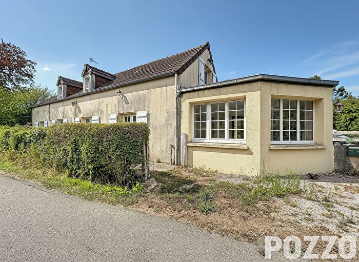 L'Étang-Bertrand : Maison 7 pièces à vendre