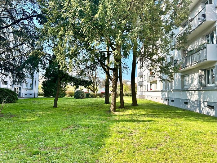 Appartement à vendre - Saint-Sébastien-sur-Loire, Ouest - 4 pièces - 3 chambres