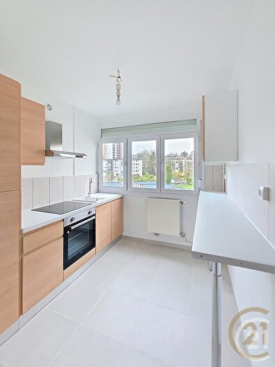 Appartement à louer - Déville-lès-Rouen - 4 pièces - 2 chambres