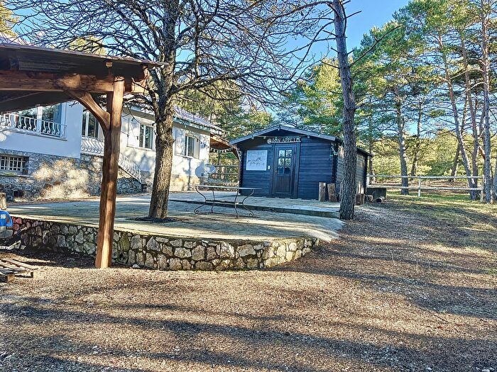 Maison à vendre - Séranon - 5 pièces - 4 chambres