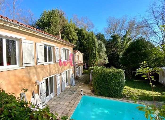 Maison à vendre - Bourg - 5 pièces - 3 chambres