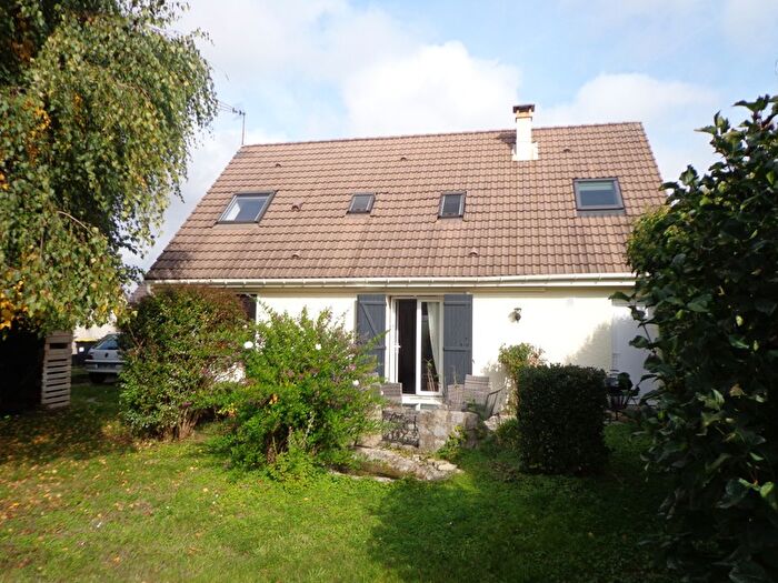 Maison à vendre - Le Plessis-Belleville - 7 pièces - 5 chambres