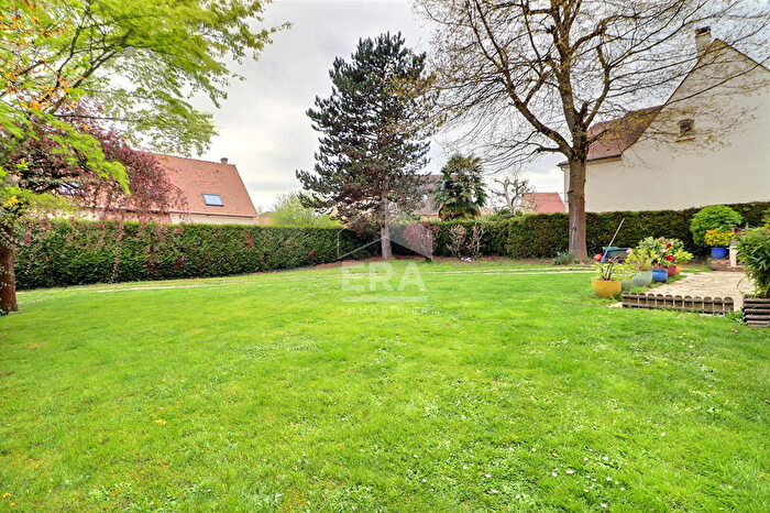 Maison 7 pièces à Saint-Prix, à vendre