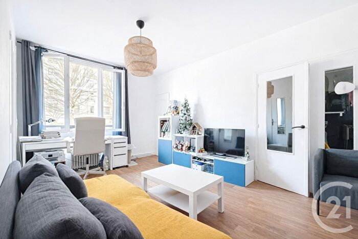 Appartement à vendre - Aubervilliers, Vallès, La Frette - 3 pièces - 2 chambres