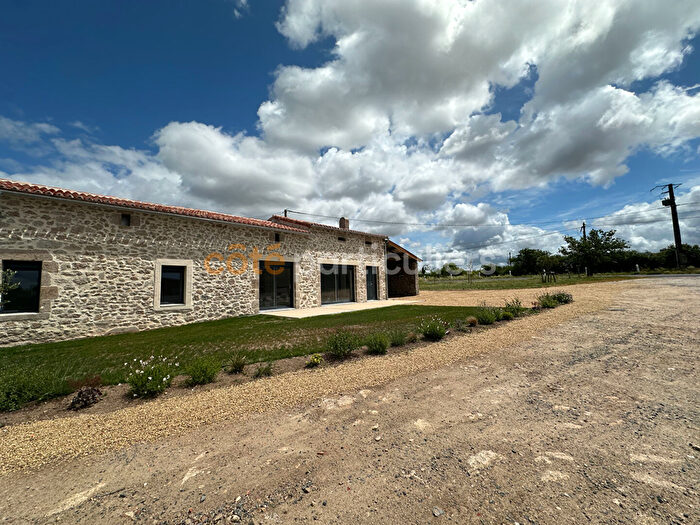 Maison 4 pièces à Le Longeron, à louer