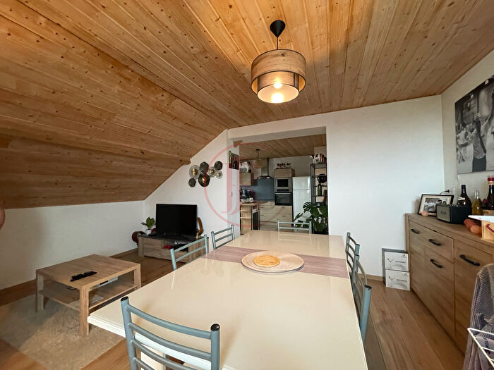 Appartement à vendre - Montfaucon - 4 pièces - 3 chambres