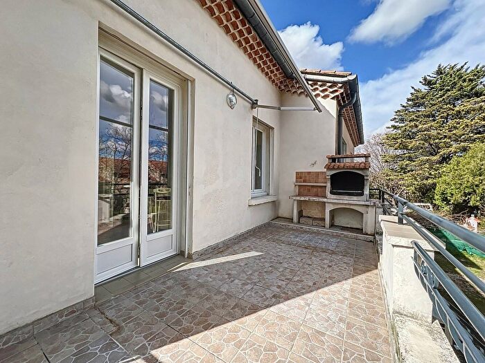 Appartement à louer - Orgon - 5 pièces - 4 chambres