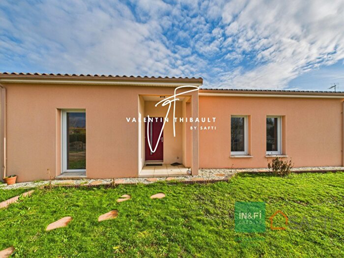 Maison 5 pièces à Chabournay, à vendre