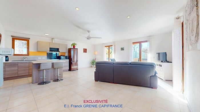 Maison à vendre - Besse-sur-Issole - 4 pièces - 2 chambres