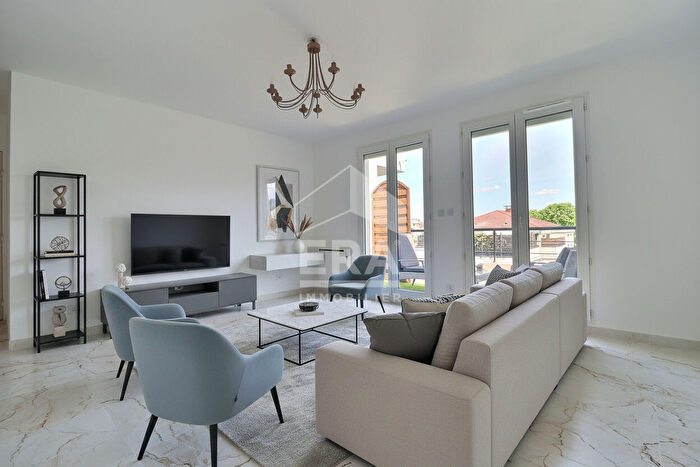 Appartement à vendre - Saint-Denis, La Plaine Saint-Denis - 4 pièces - 3 chambres