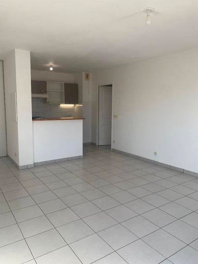 Nord, Artigues-près-Bordeaux : Appartement 3 pièces à louer